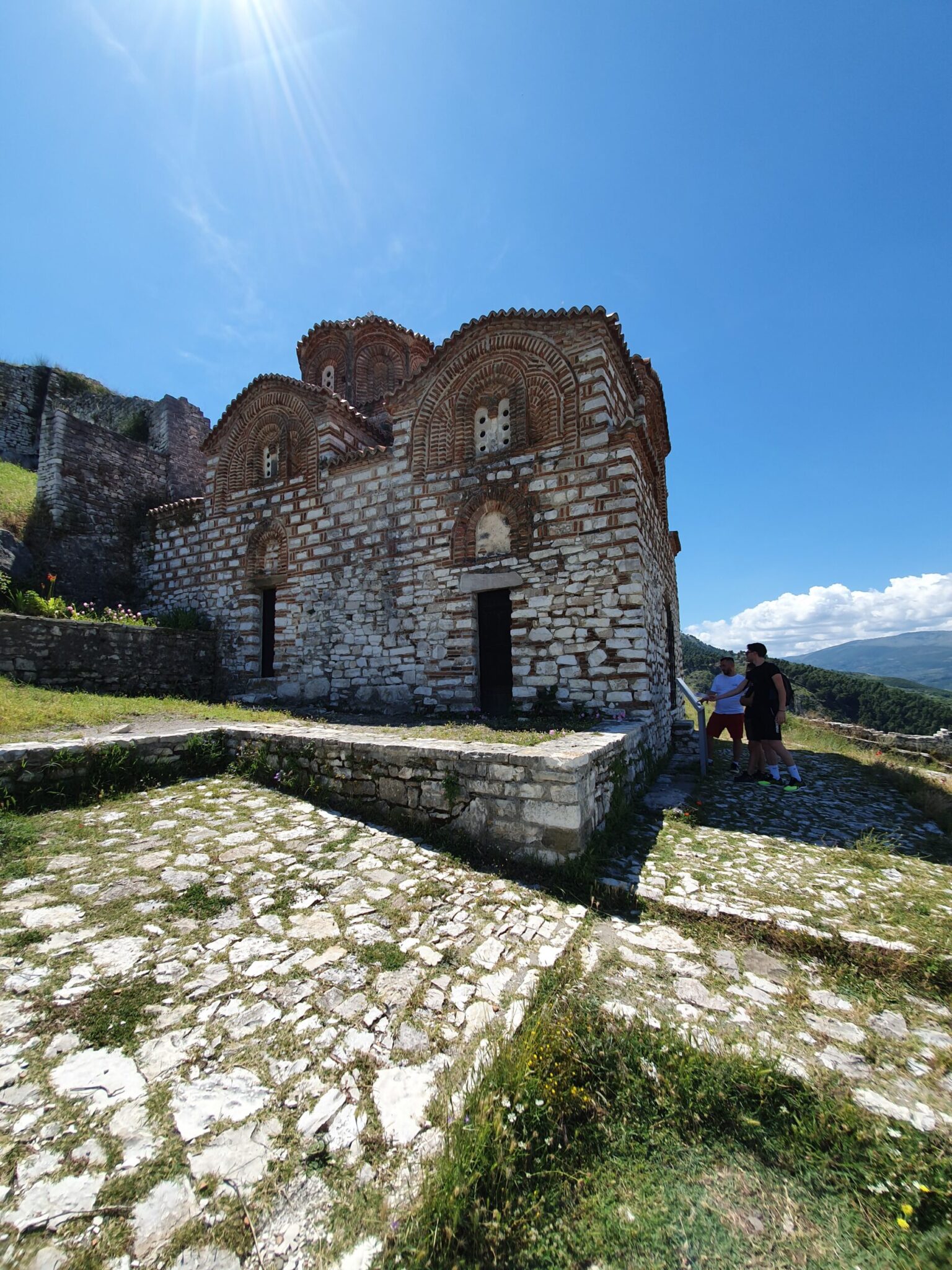 Kalaja e Beratit (2026): Çfarë të vizitoni, historia dhe këshilla ...